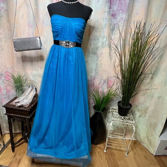 Hailey Logan | Dresses | Newhailey Logan Strapless Prom Quinceaera ...